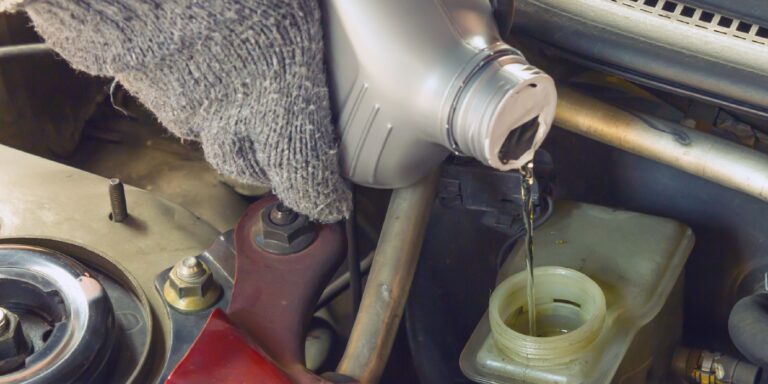 DOT 3 vs DOT4 Brake Fluid - What’s the Difference?