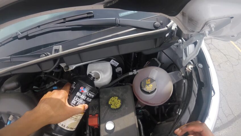 DOT 3 vs DOT4 Brake Fluid - What’s the Difference?